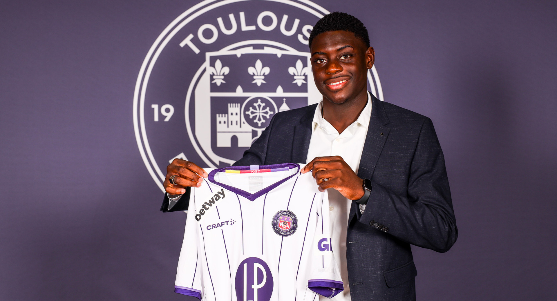 Christian Mawissa signe son premier contrat pro avec le TéFéCé ...