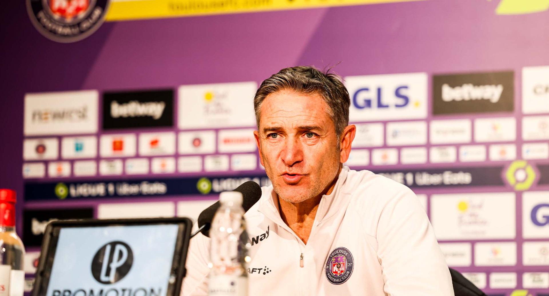 "Se jauger contre une belle équipe" P.Montanier avant TéFéCé/LOSC ...