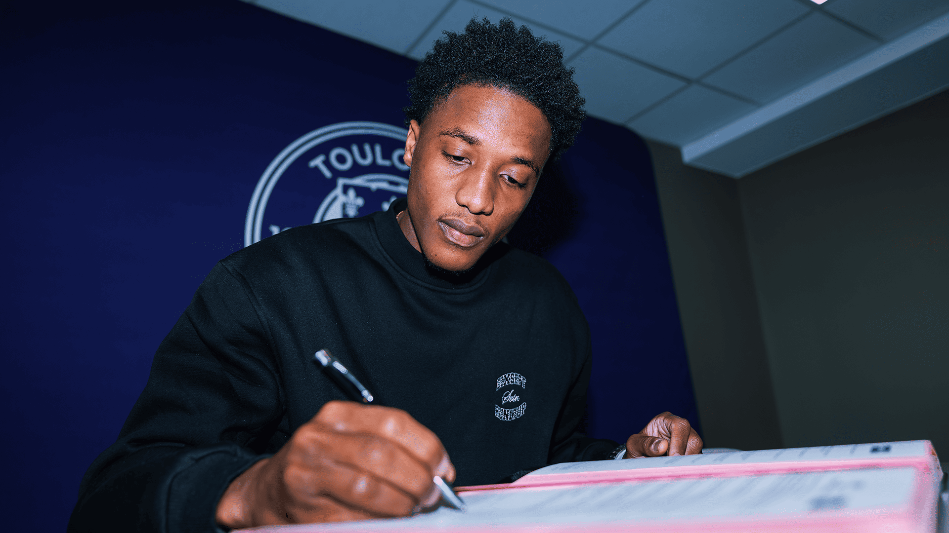 Pape Demba Diop s’engage en prêt avec le Toulouse Football Club ...
