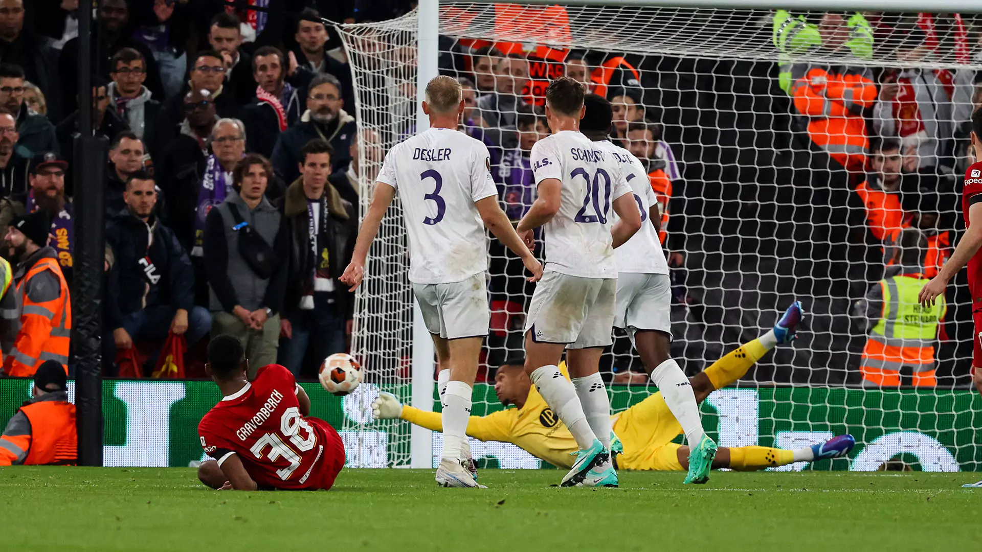 Le résumé vidéo de Liverpool/TéFéCé, 3ème journée d'UEFA Europa League ...